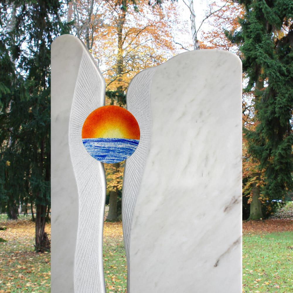 Schone Grabstein Mit Glas Ornament Bild